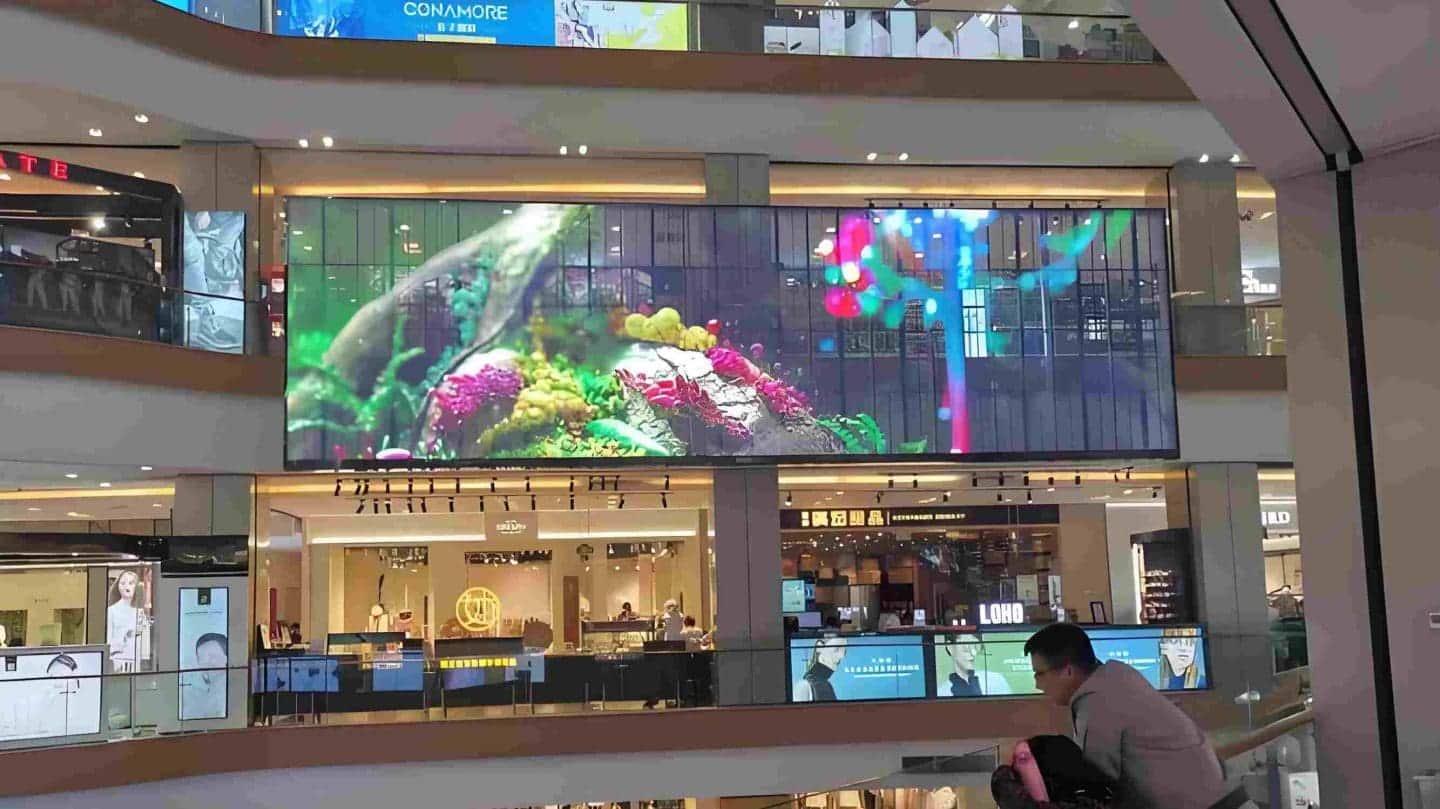 Shopping Mall LED Screen: Transforming Retail Space - reissdisplay