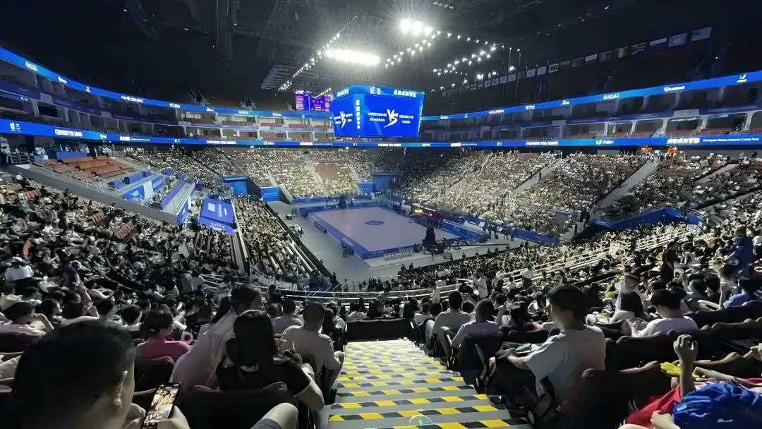 Basketball Court LED Screen: Enhancing the Game Experience - reissdisplay